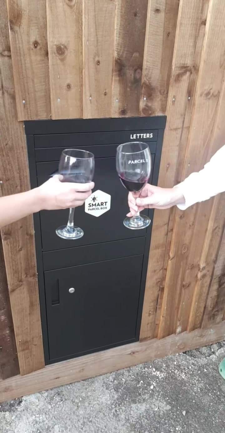 Smart Parcel Box for Summer